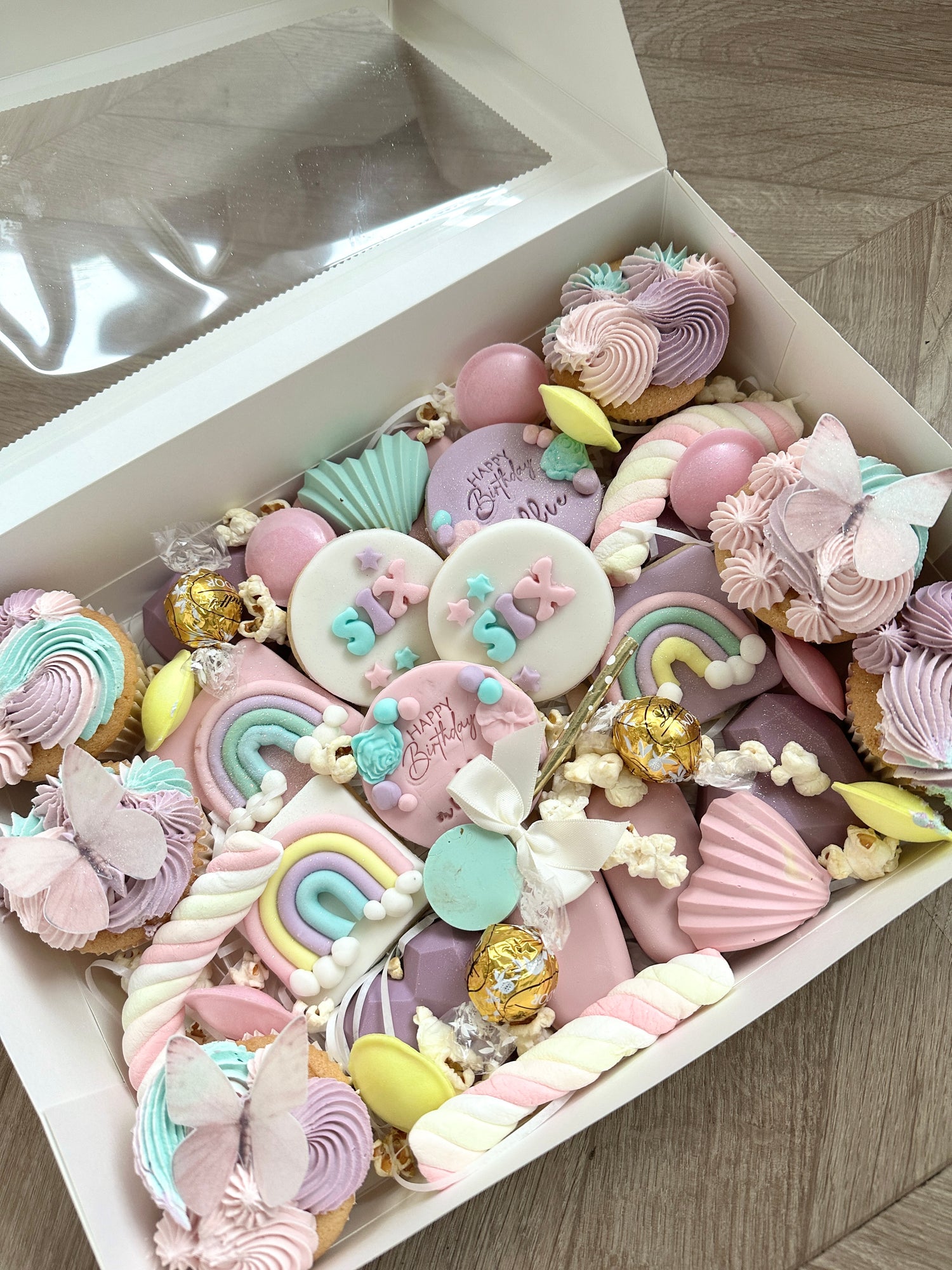 Bespoke Cakes – Fancy Little Bakes